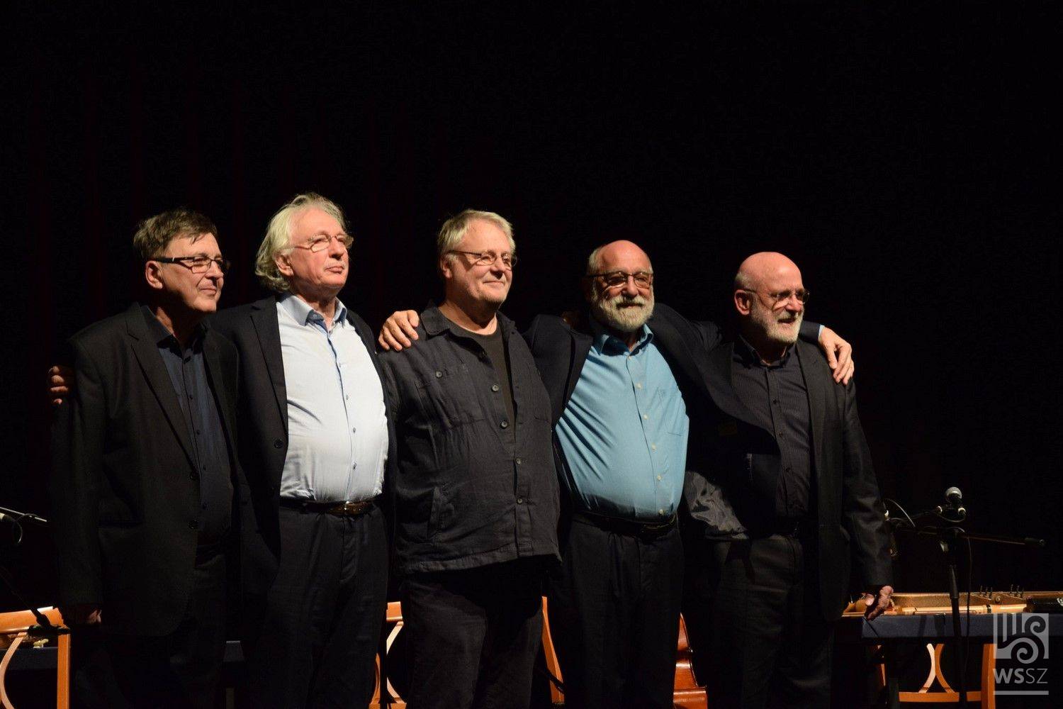 Akarsz-e játszani? Máté Gábor és a Kaláka együttes Kosztolányi estje ...